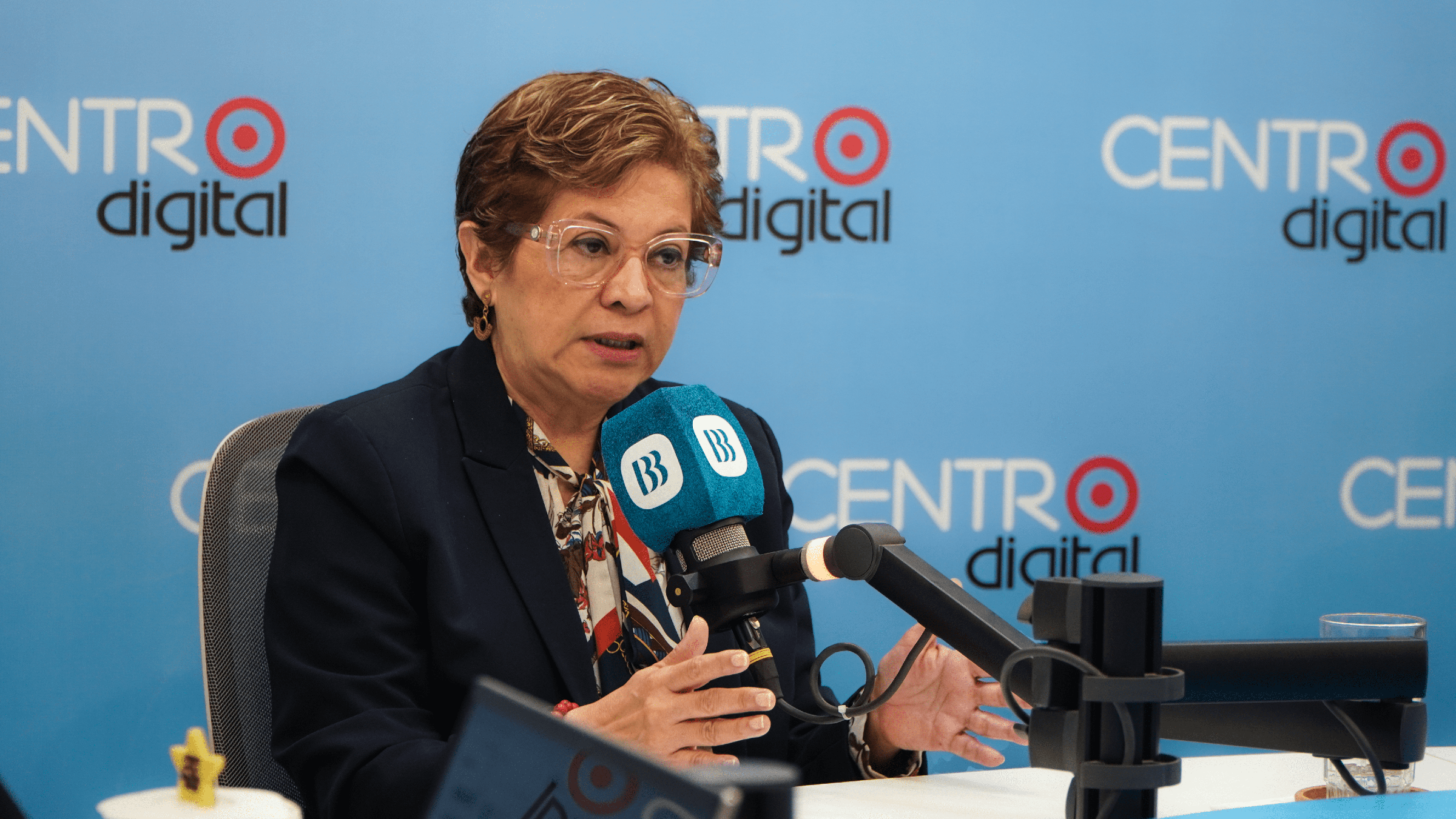 Ministra de Trabajo promete medidas para terminar con “sueldos dorados ...