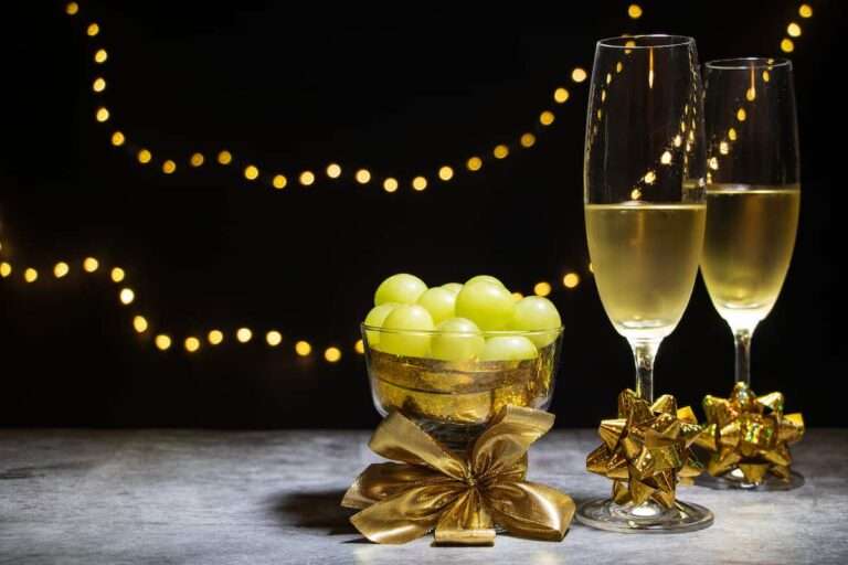 Cuál es el origen de las campanadas y las 12 uvas en Año Nuevo